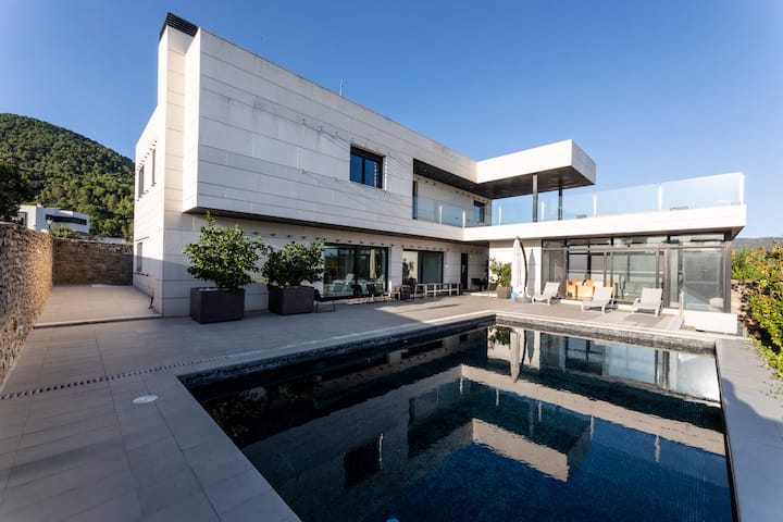 Descanso Y Comodidad En Villa De Lujo - Sotillo de la Adrada