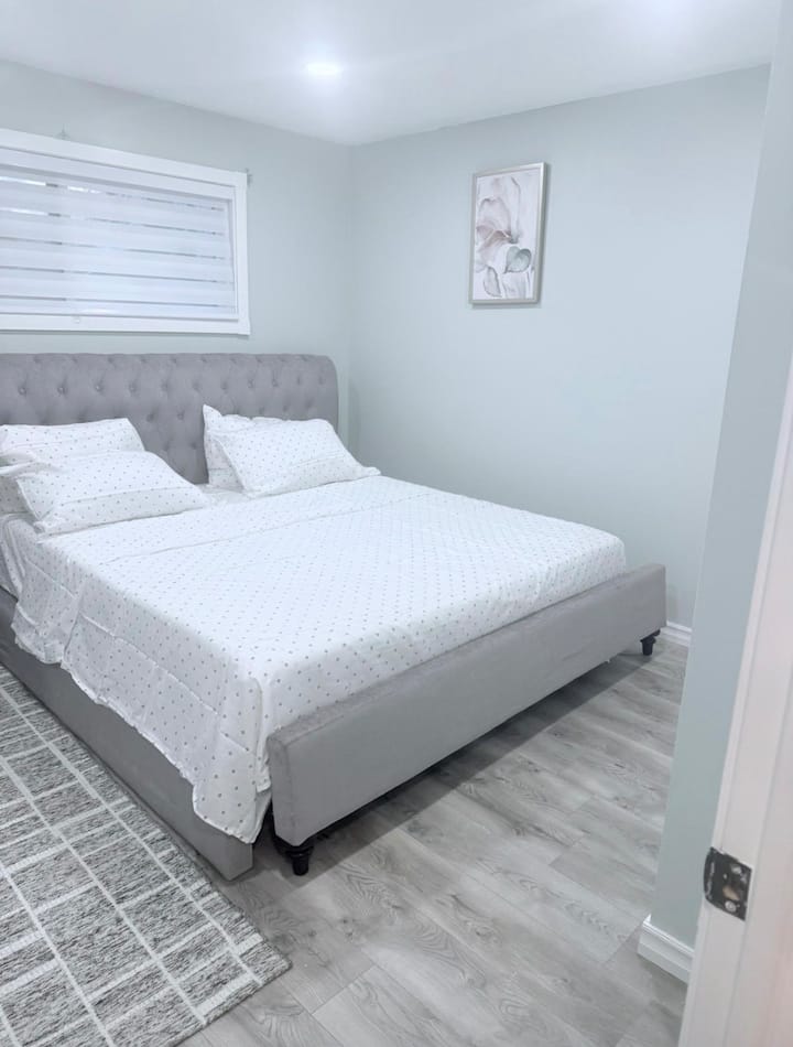 Modern Cozy | Comfort Bedroom + Shared Kitchen - Brooks