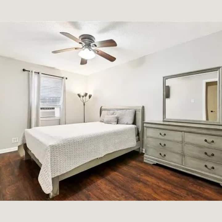 Big Easy Condo 2 (Close To The Action). - New Orleans, LA