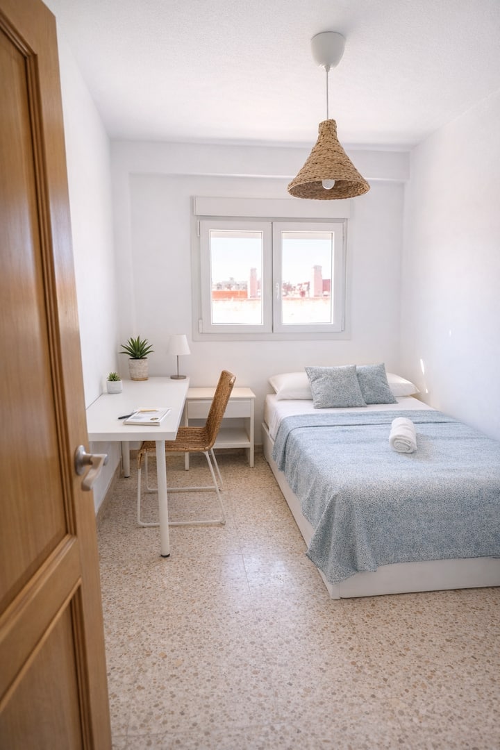 Magnífico Y Amplio Piso En Alicante -Min.10 Noches - Alicante