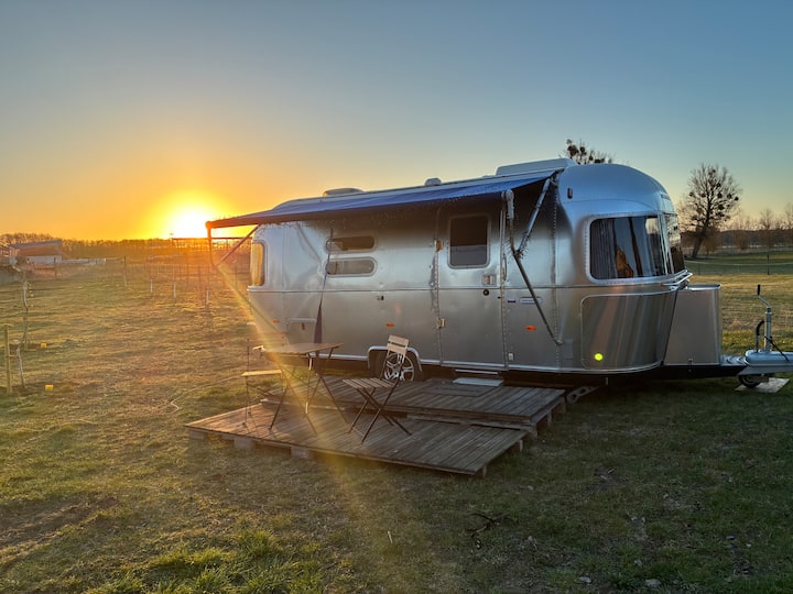 Airstream Im Apfelgarten Einer Destillerie / Sauna - Mecklenburgische Seenplatte