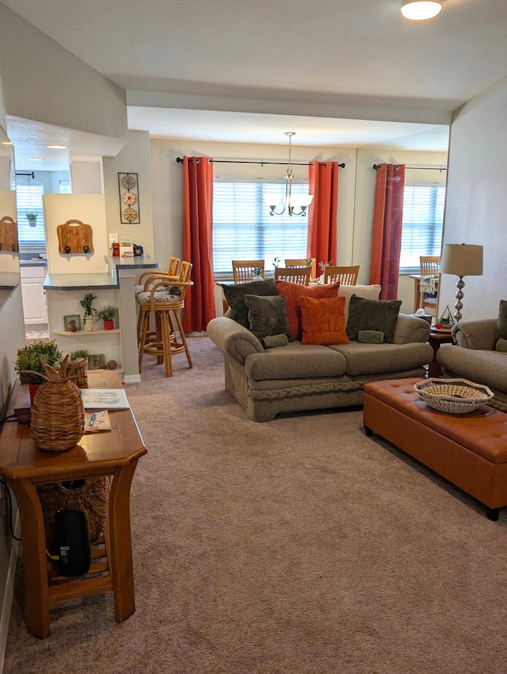 Blissfully Bare - Elevated, Private, Unrushed - Land O' Lakes, FL