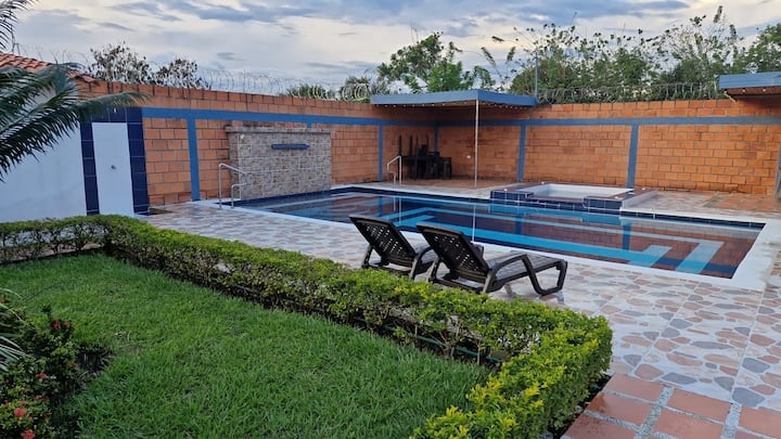 Villa María En Holguín, Valle Para 24 Huéspedes. - La Victoria