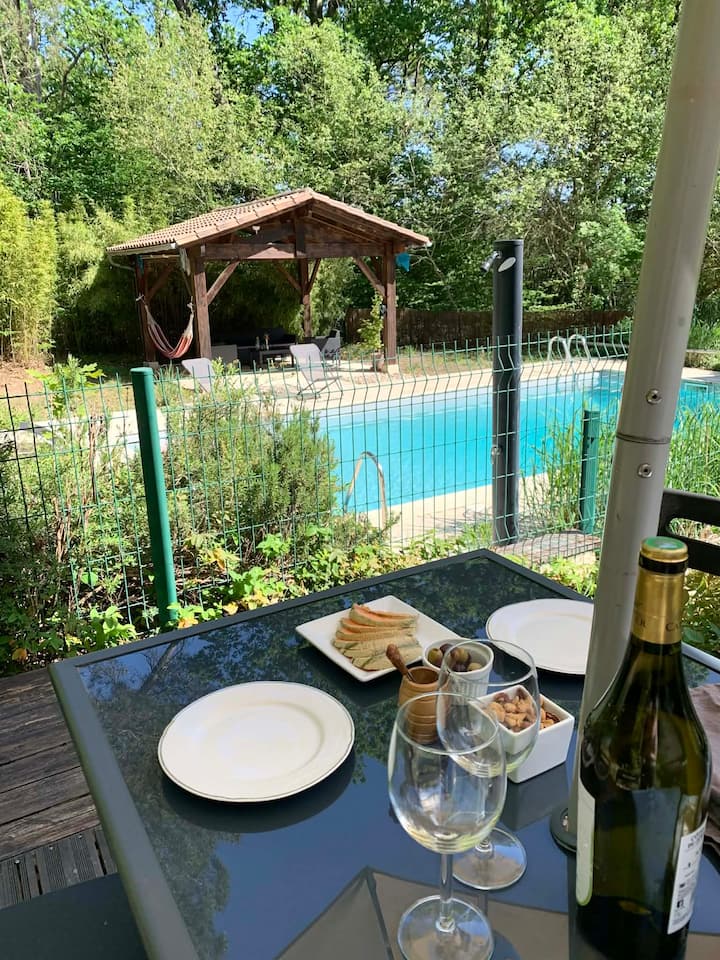 Petit Gîte Dans Les Bois Avec Piscine Privative - Dordogne