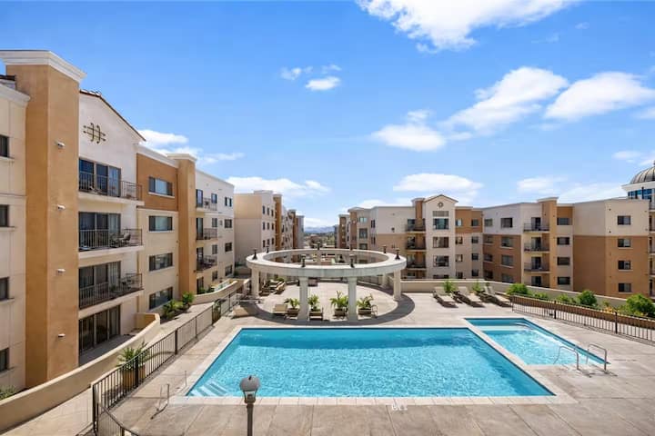Steps To Dtla Usc Entire Apartment Free Parking - Monterey Park, CA