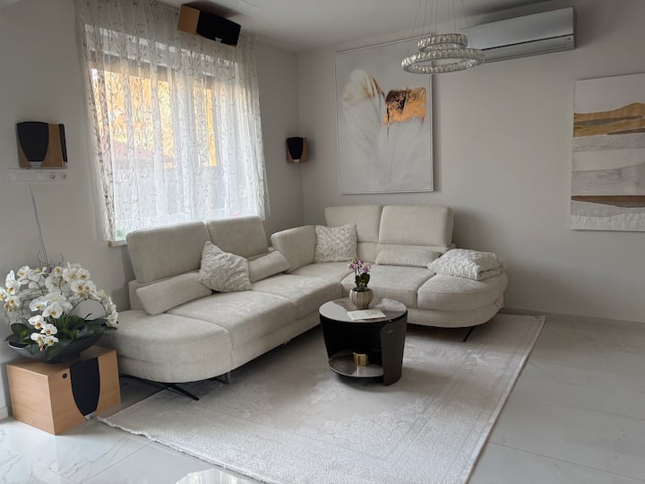 Allure Luxury Home - Adults Only - 黛布勒森