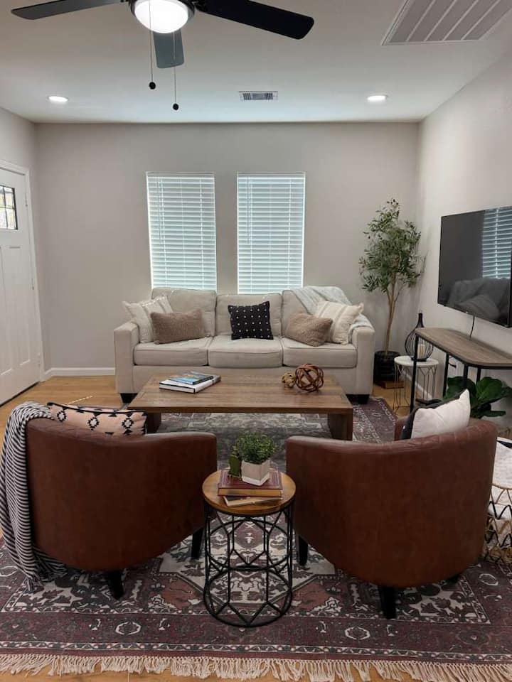 Valverde Family Haven - Brenham, TX