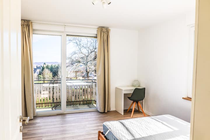 Moderne, Frisch Renovierte Handwerkerwohnung - Oerlinghausen