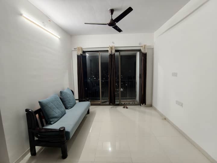 Skyline Serenity With Breeze & Balcony - Thane