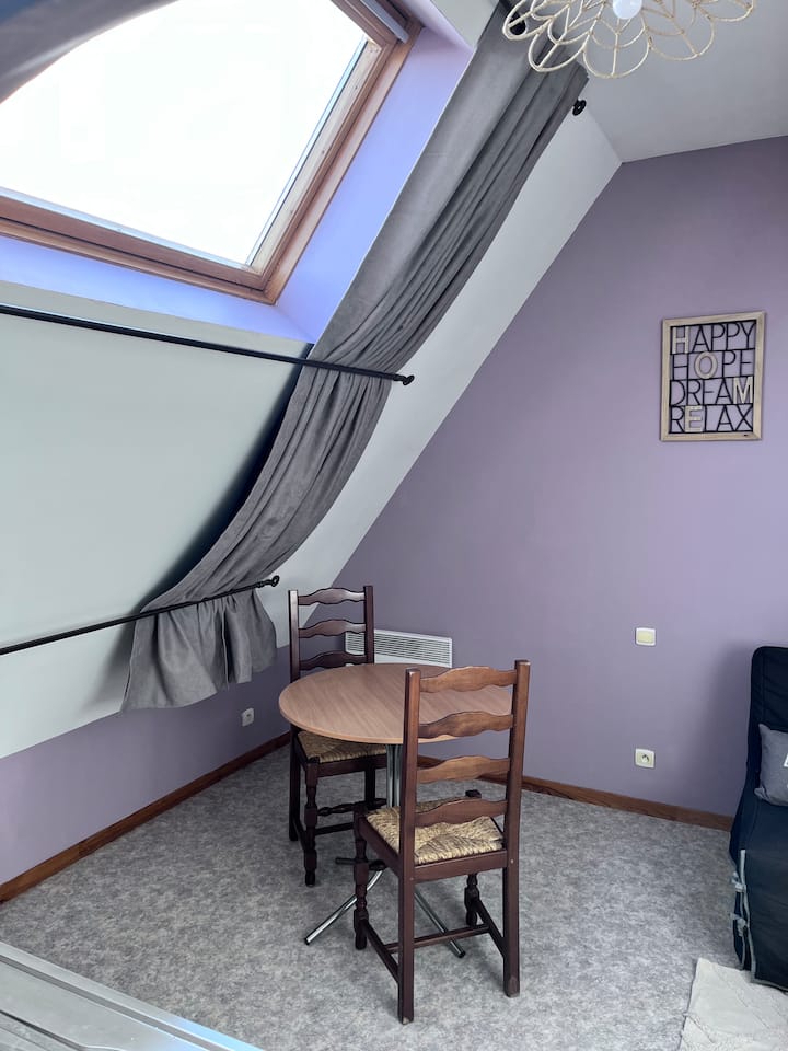 Studio Cosy Au 2ème éTage Calme & Confort à Moulle - Éperlecques