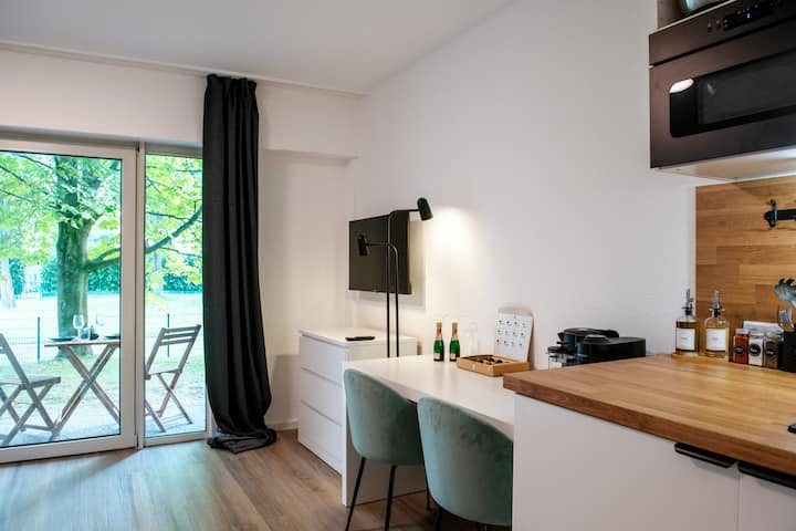 Exklusiv | Küche | Office | Streaming+minibar 2001 - Bonn
