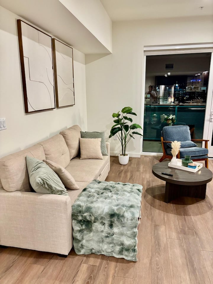 Spacious Luxury Unit In Hollywood |2b2b - Los Ángeles, CA