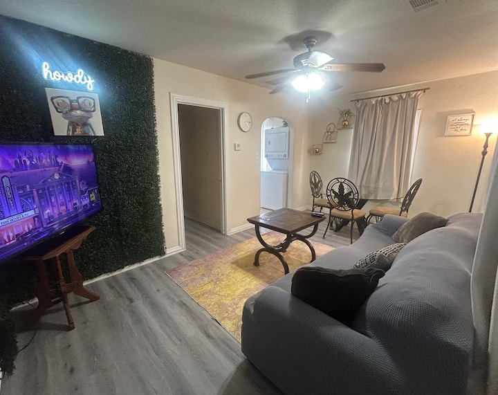 Houston Heights Love Park Cottages - 2br/1ba - Northside - Houston