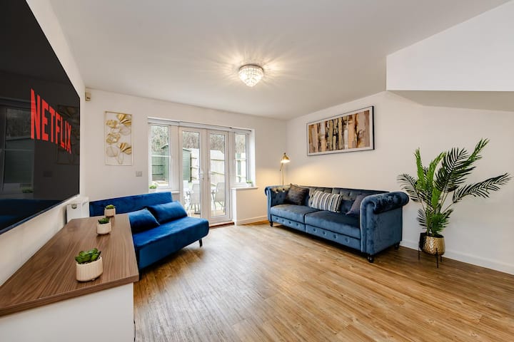 Stylish 2br Home Near London | Free Parking + Wifi - Chingford