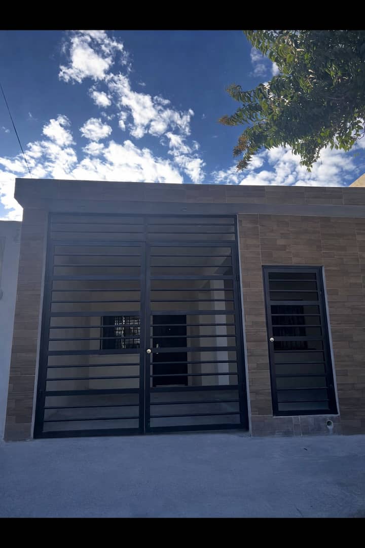 Casa Habitacional Para 6 Personas - Saltillo