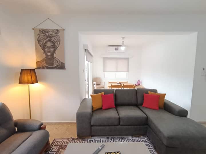 Spacious Modern Apt Sleeps 6 | Central Famagusta - Famagusta
