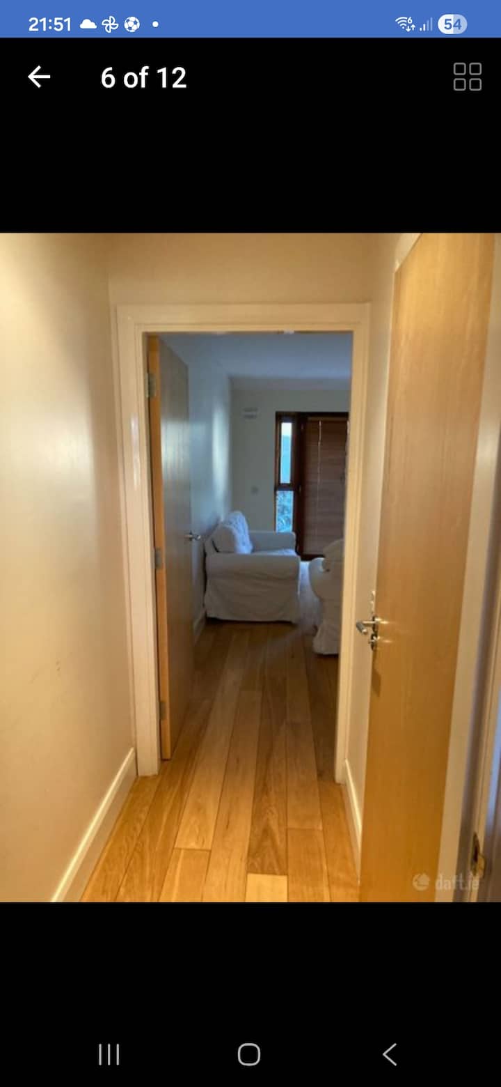 2 Bed Apartment In The Seaside Town Of Greystones. - Greystones