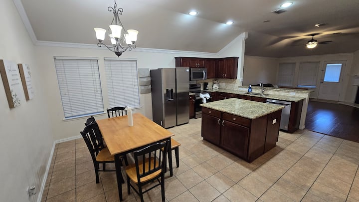 Extended Stay 3br W/ Office | Mira Lagos Home - Mansfield, TX