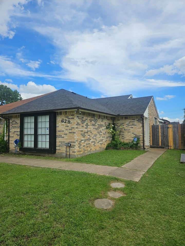 Modern Grand Prairie House| Near At&t Stadium - Grand Prairie, TX