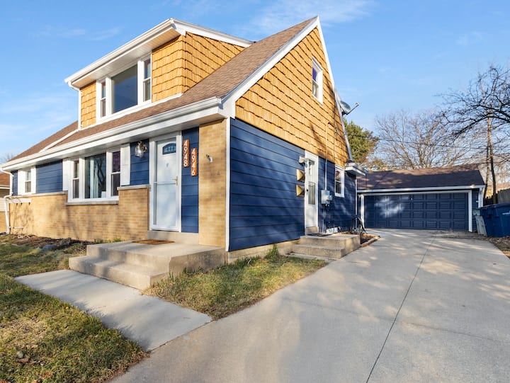 Little Menominee Loft - Brookfield, WI