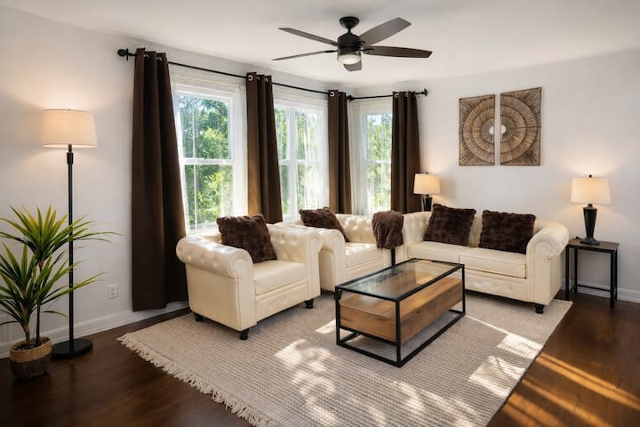 Modern/merrillville/4-bed Home/garage/fenced Yard - Merrillville, IN