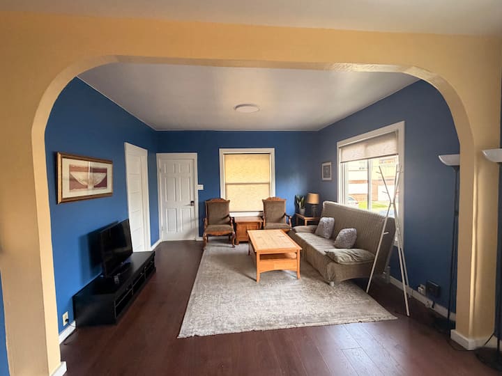Prime Location, Walk To Bart, Bus And Shops - El Cerrito, CA