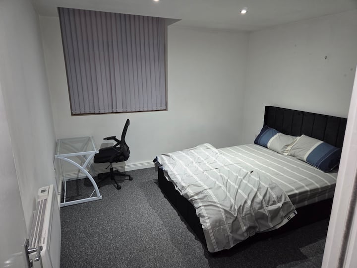 Modern 1-bed In Wolverhampton City Centre - Wolverhampton