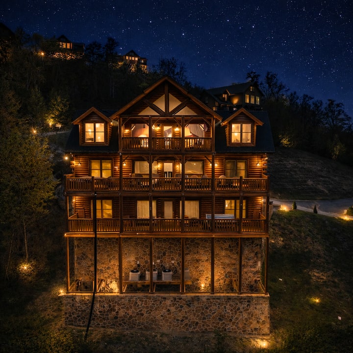 Luxury Large Family Retreat, Panoramic Views, 6br - Townsend, TN