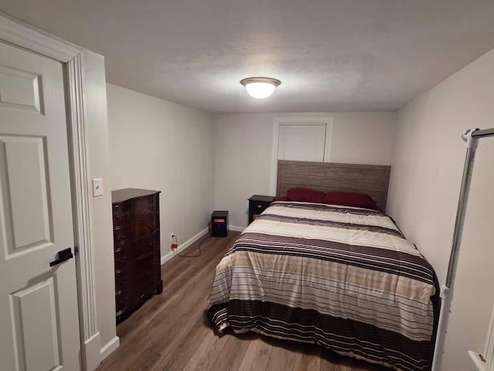Affordable Furnished Small Bedroom - Butler, PA