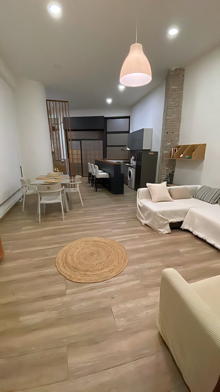 Loft Acogedor Y Privado En Plaza España - Esplugues de Llobregat