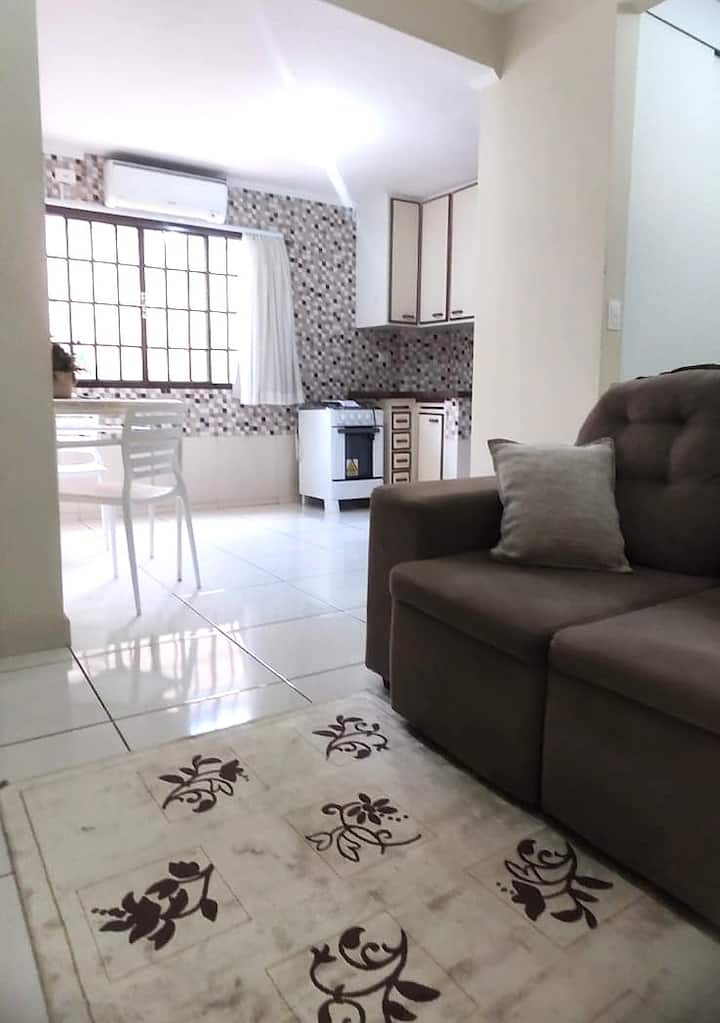 Kitnet 05 | Centro | Ar-condicionado + Wi-fi - Campo Grande