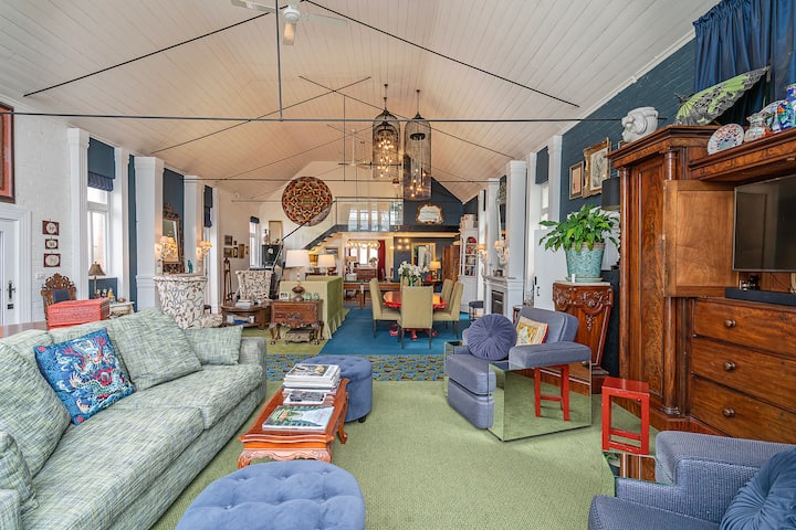 The Church House—spacious Heritage Escape For Two - Hobart