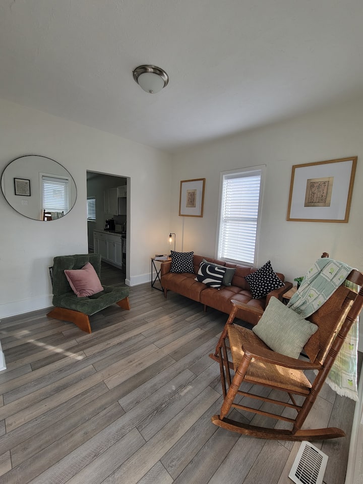 6th Street Retreat… - Indianapolis, IN