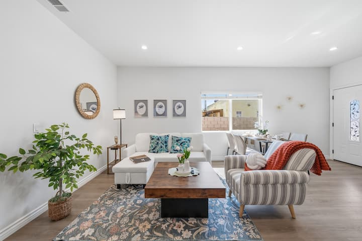 New Modern Style 2b2.5 Home | Quiet & Convenient - Montebello, CA
