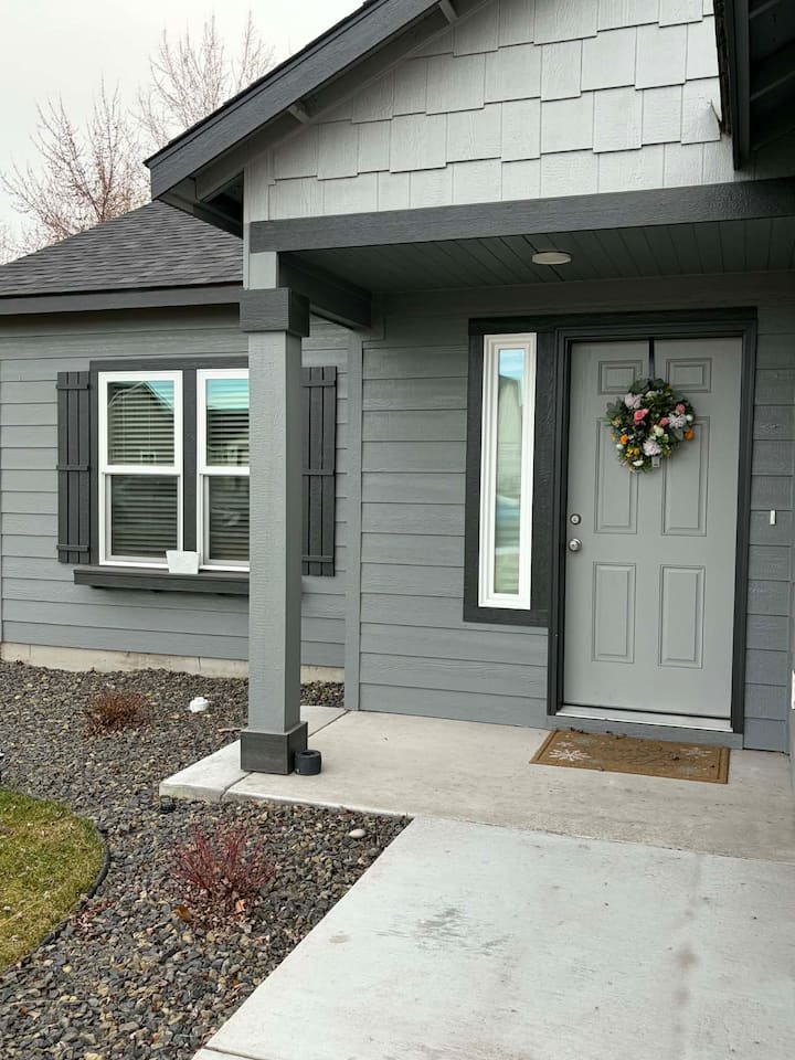 3br House Near Airport | Family-friendly Stay - 肯納威克