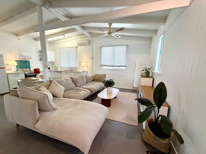 Byron Bay Hinterland-brooklet Farm Workers Cottage - 방가로우