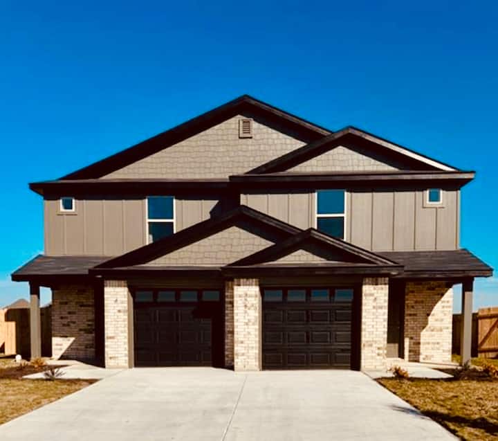 The Clear Creek Cove - Killeen, TX