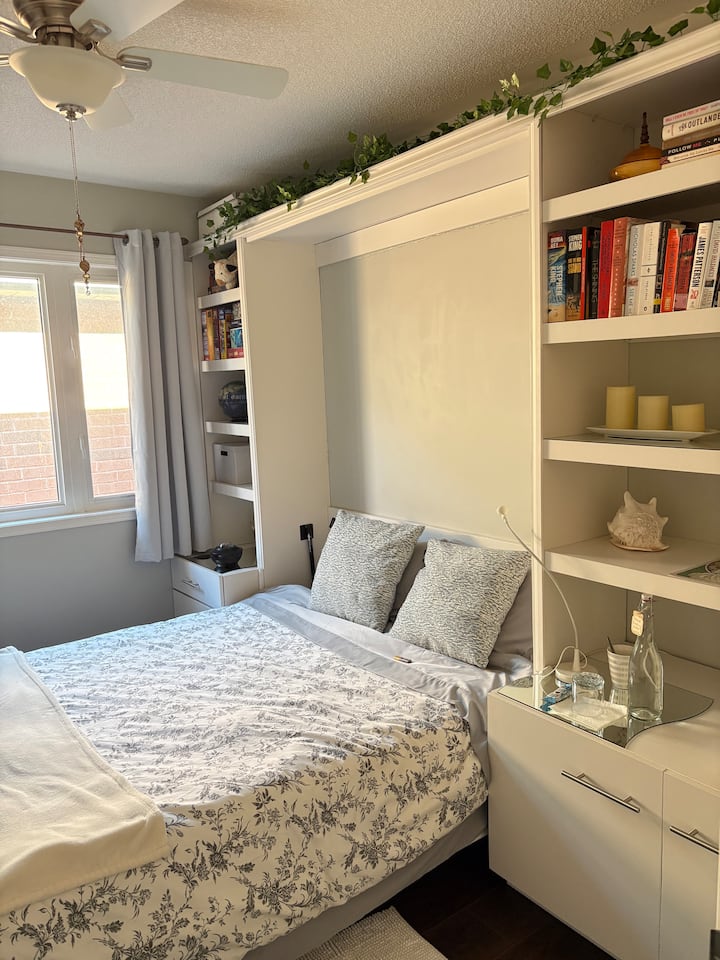Cozy Nook With Free Parking - Brampton