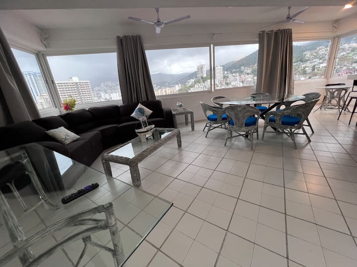 Visa Costera, Playa Icacos - Acapulco