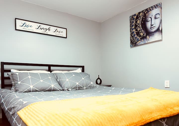 Cozy Studio Apt. (Close To Dt) - Kingston, Canada