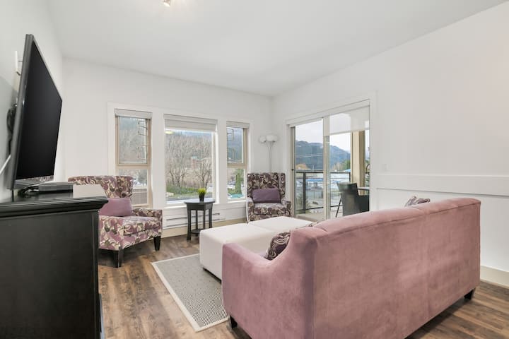 2br Elevated Lakeview Stay In Harrison - Harrison Hot Springs