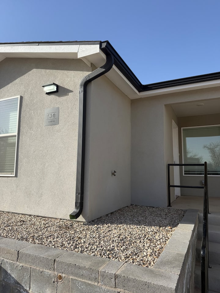 Convenience And Comfort In Unit B - Carlsbad, NM