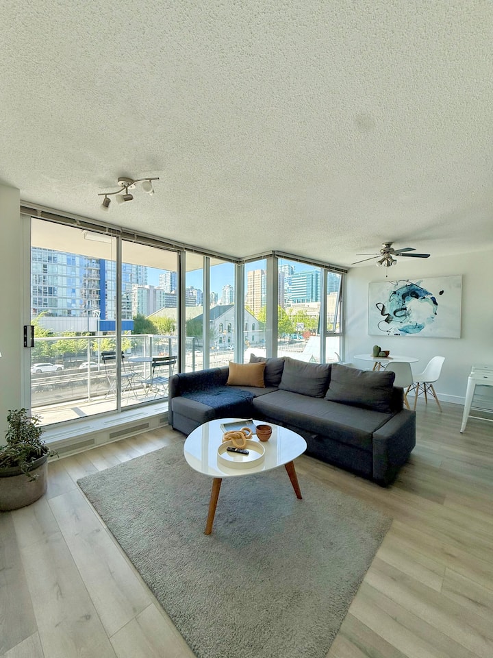 Downtown Vancouver Condo + Parking, Fifa Near By - Vancouver