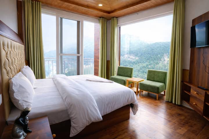Himalayan Mountain Balcony View 4bhk | Shimla - Shimla