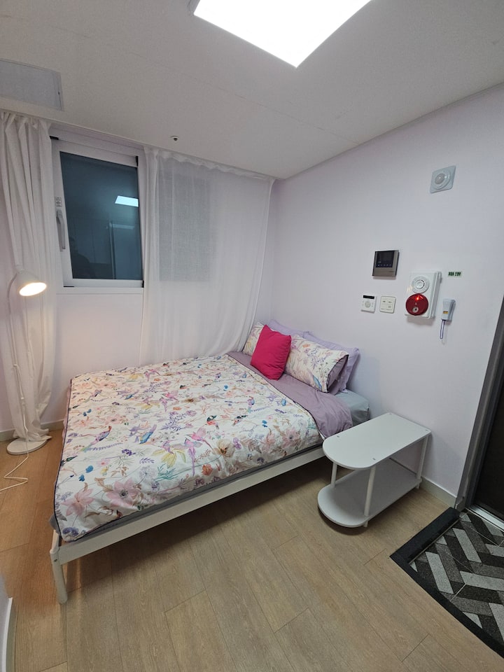 Insadong Studio • Stylish, Quiet • Bukchon, Ikseon - Seúl