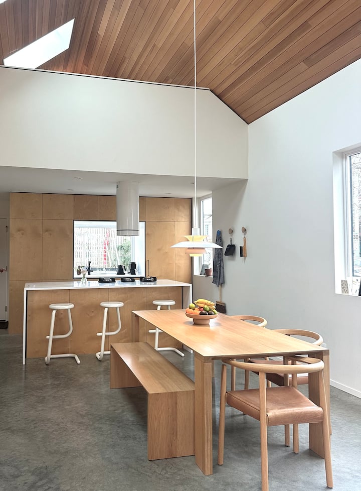 A Home In The Heart Of Vic West - Victoria