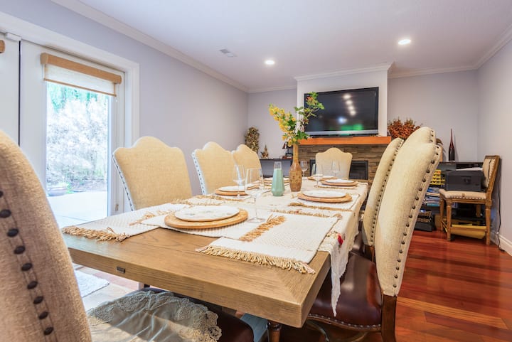 Coastal Luxe Retreat White Rock - Surrey, BC