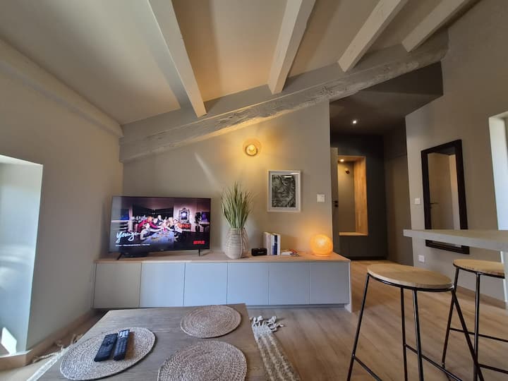 Charmant Studio Rénové Au Cœur D'uzès - Collias