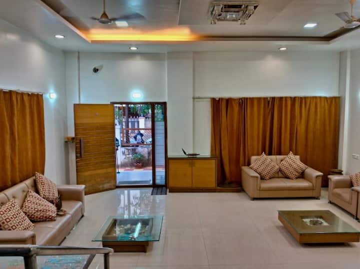 Shree Sadhana Homestay - 4bhk Bungalow - Baner - Pune