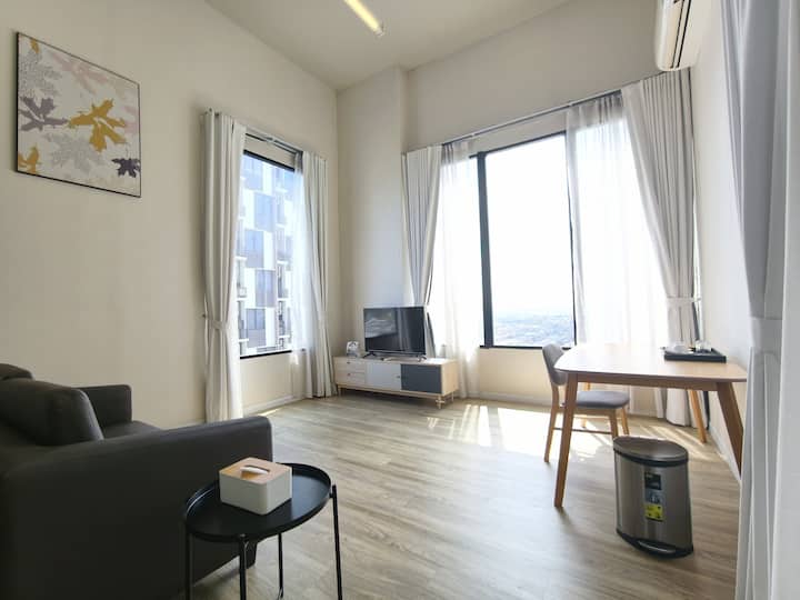 Blossom两卧带阳台loft公寓/住4人/泳池gym - Min Buri